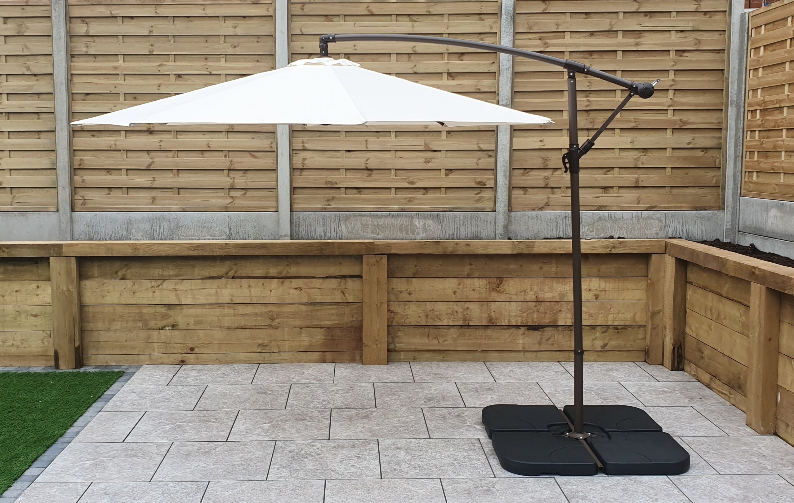 3m Banana parasol in Beige - Glasstone Furniture